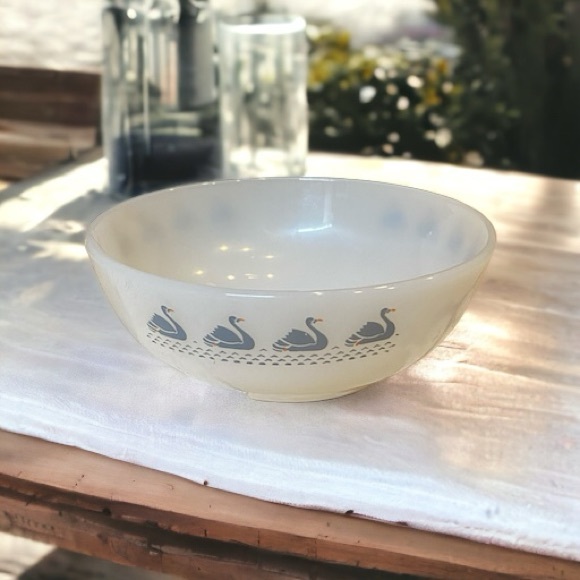 Kitchen | Termocrisa Bowl Termocrisa Swan Pattern Vintage Termocrisa ...